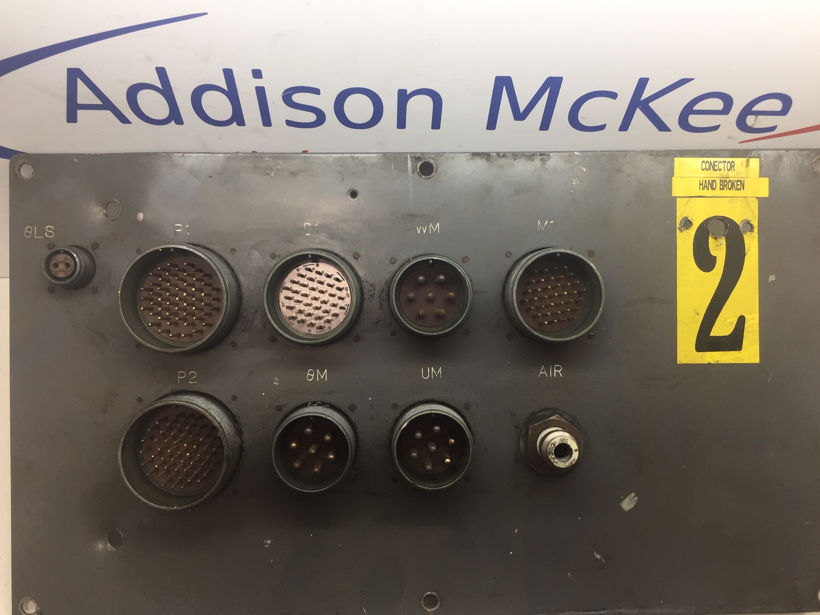 Fanuc conector hand broken - Addison Mackee Ibérica